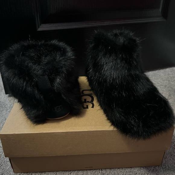 UGG | Shoes | Furry Uggs | Poshmark